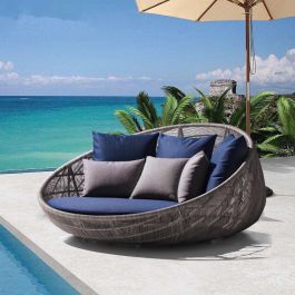 Canasta '13 Outdoor Daybed - Miss City Style